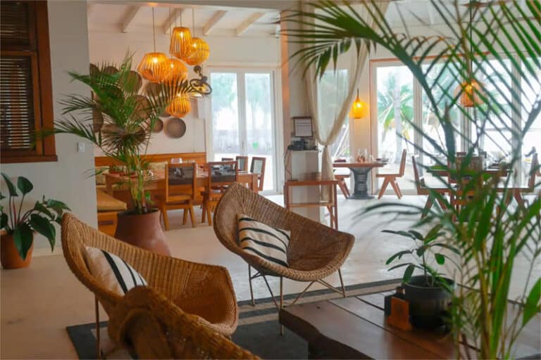 THE PADDLE HOUSE